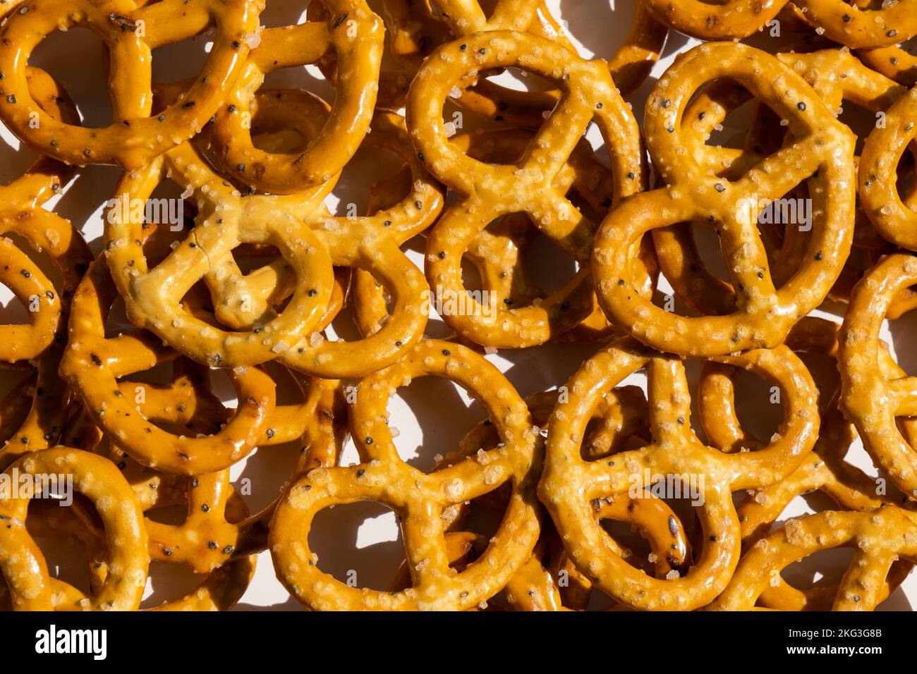 Salted mini pretzels texture hi-res stock photography and images - Alamy