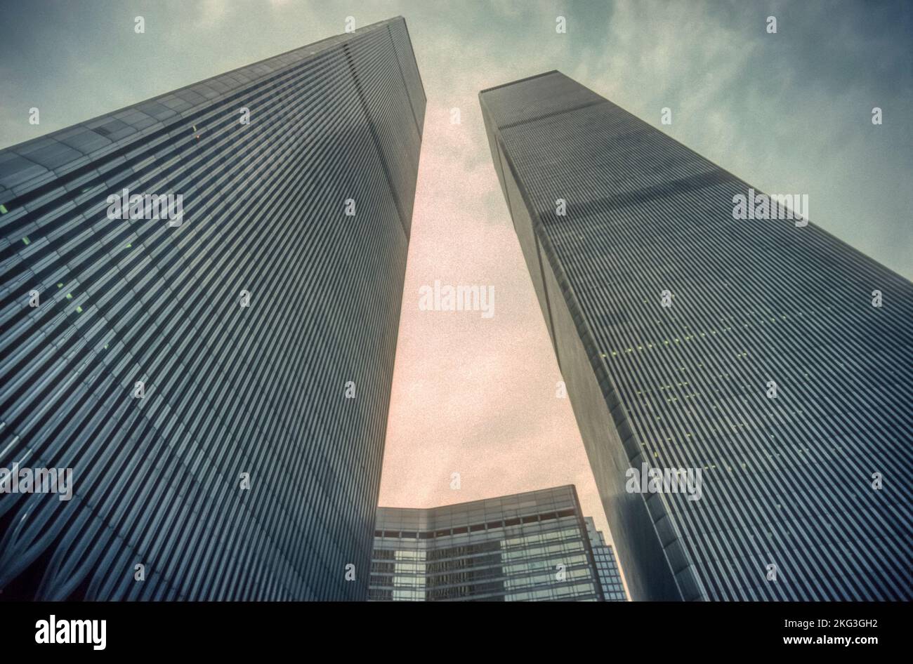 World trade center new york 1990s hi-res stock photography and images ...