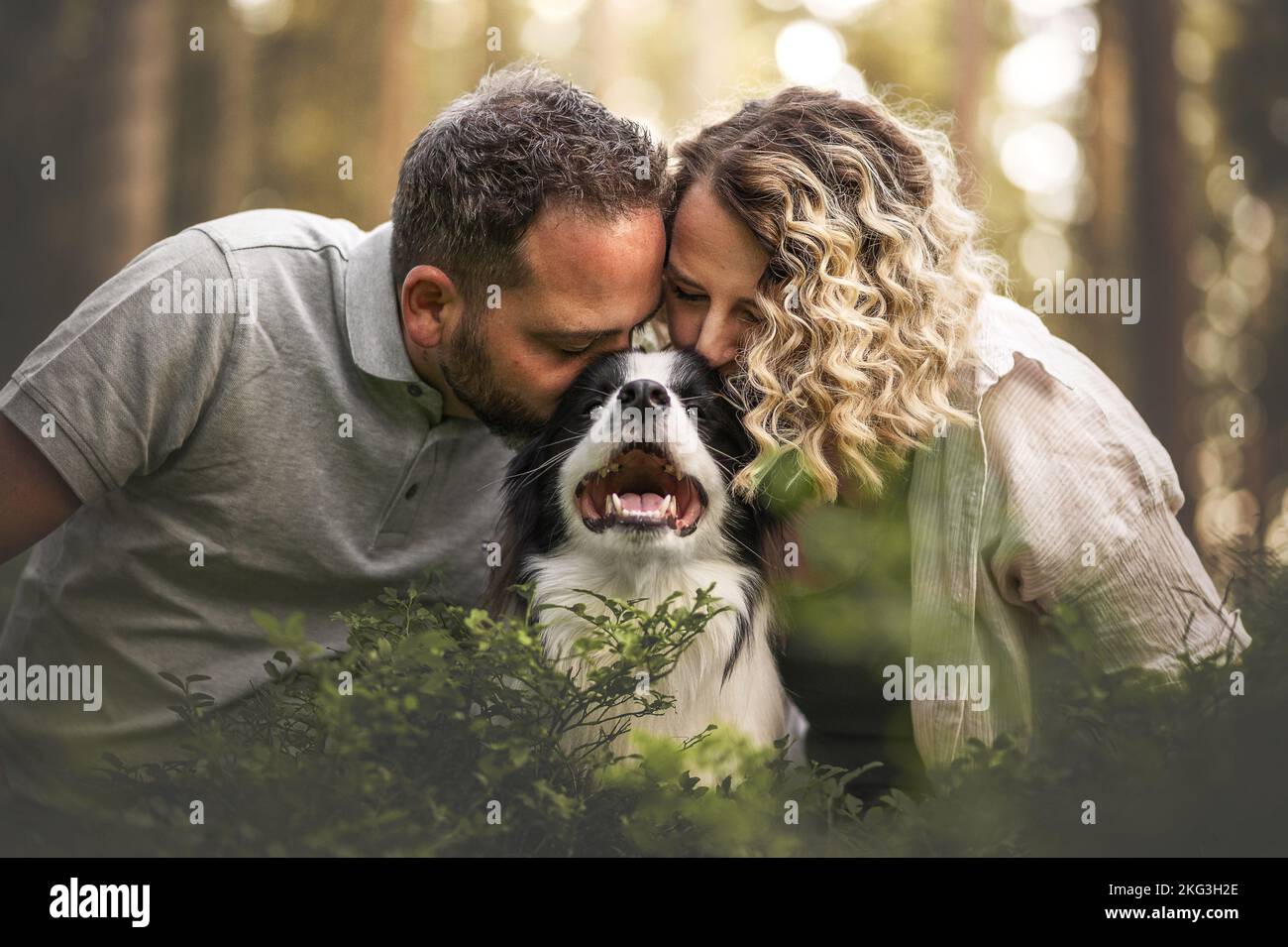 Men tongue kissing hi-res stock photography and images - Alamy