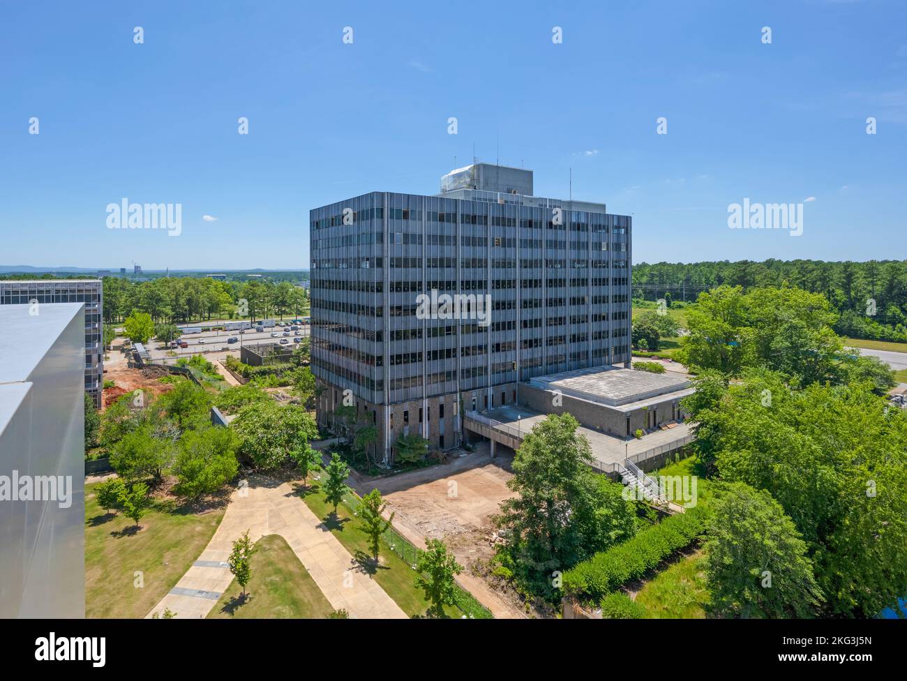 Pre demolition photos of NASA MSFC building 4201 from the roof of 4221 ...