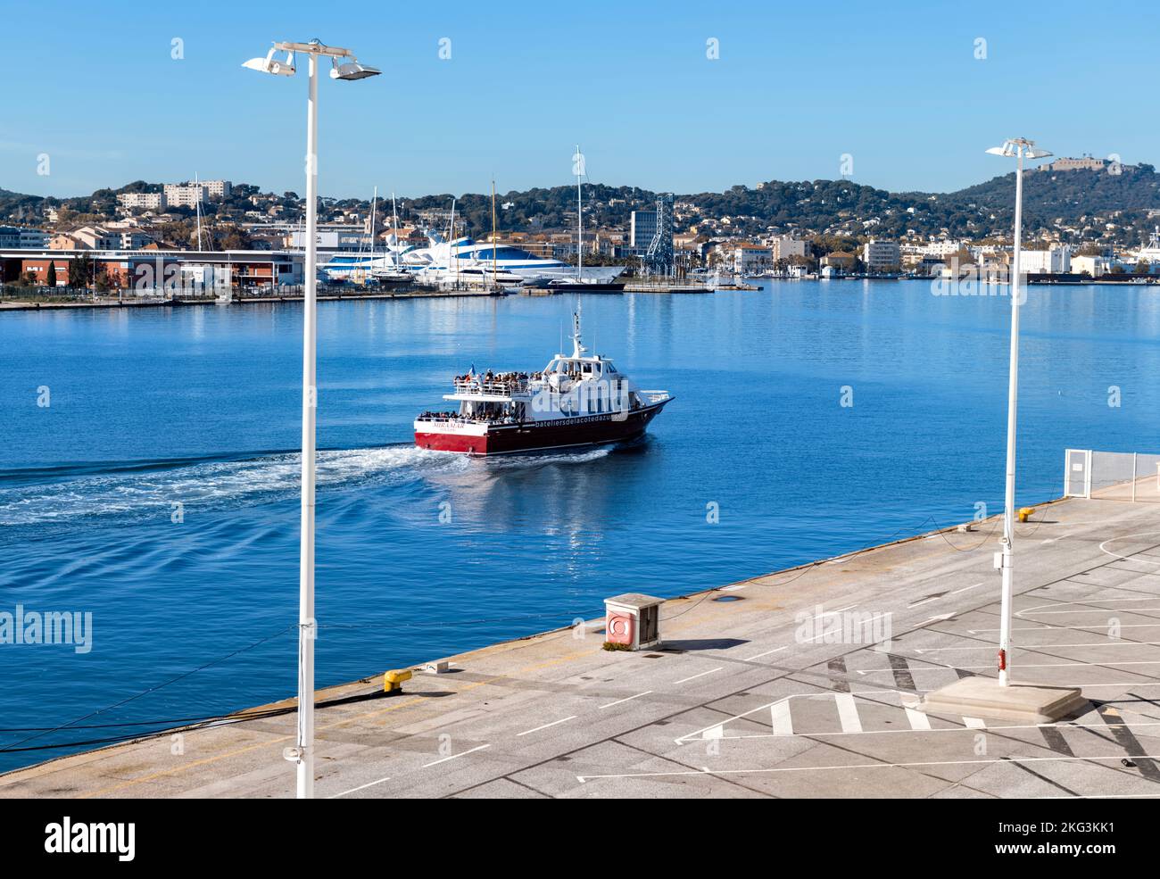 Water shuttle toulon hi-res stock photography and images - Alamy