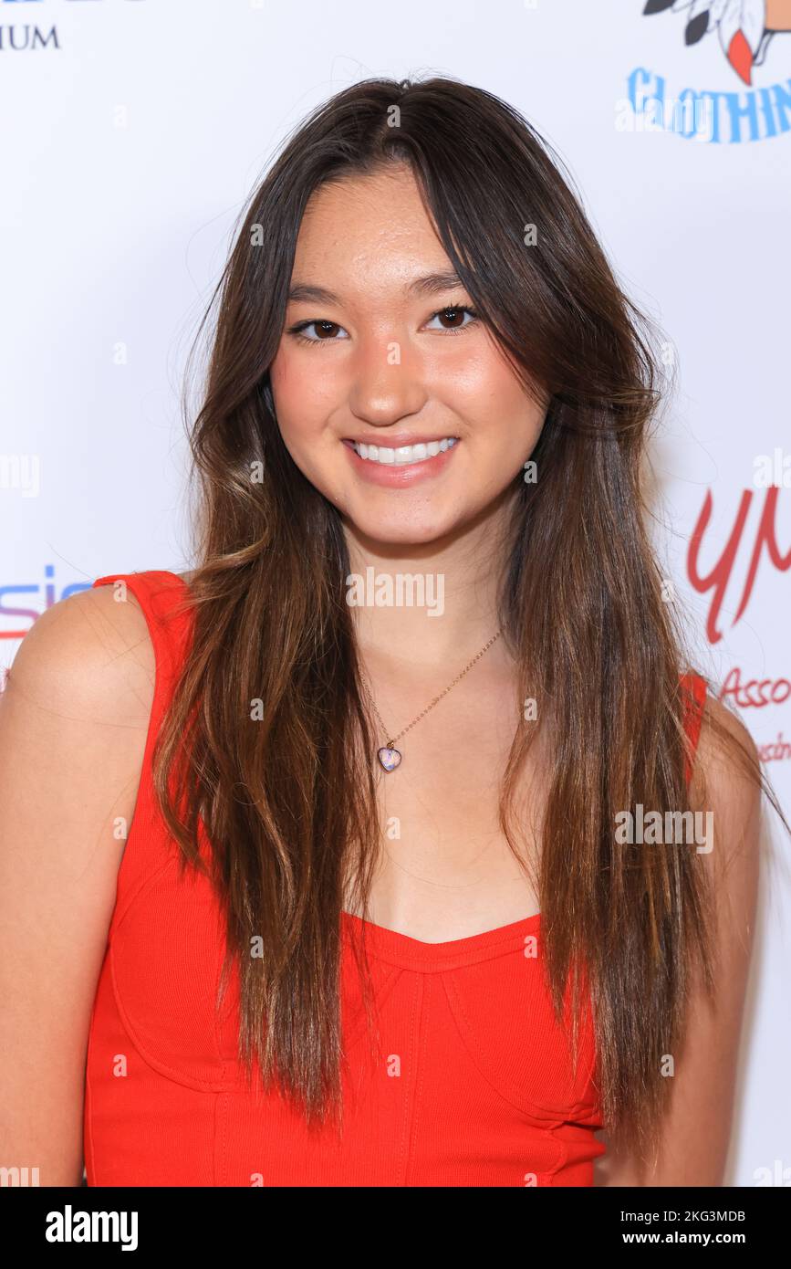Los Angeles, California, USA. November 19th, 2022. Skyla Disney ...