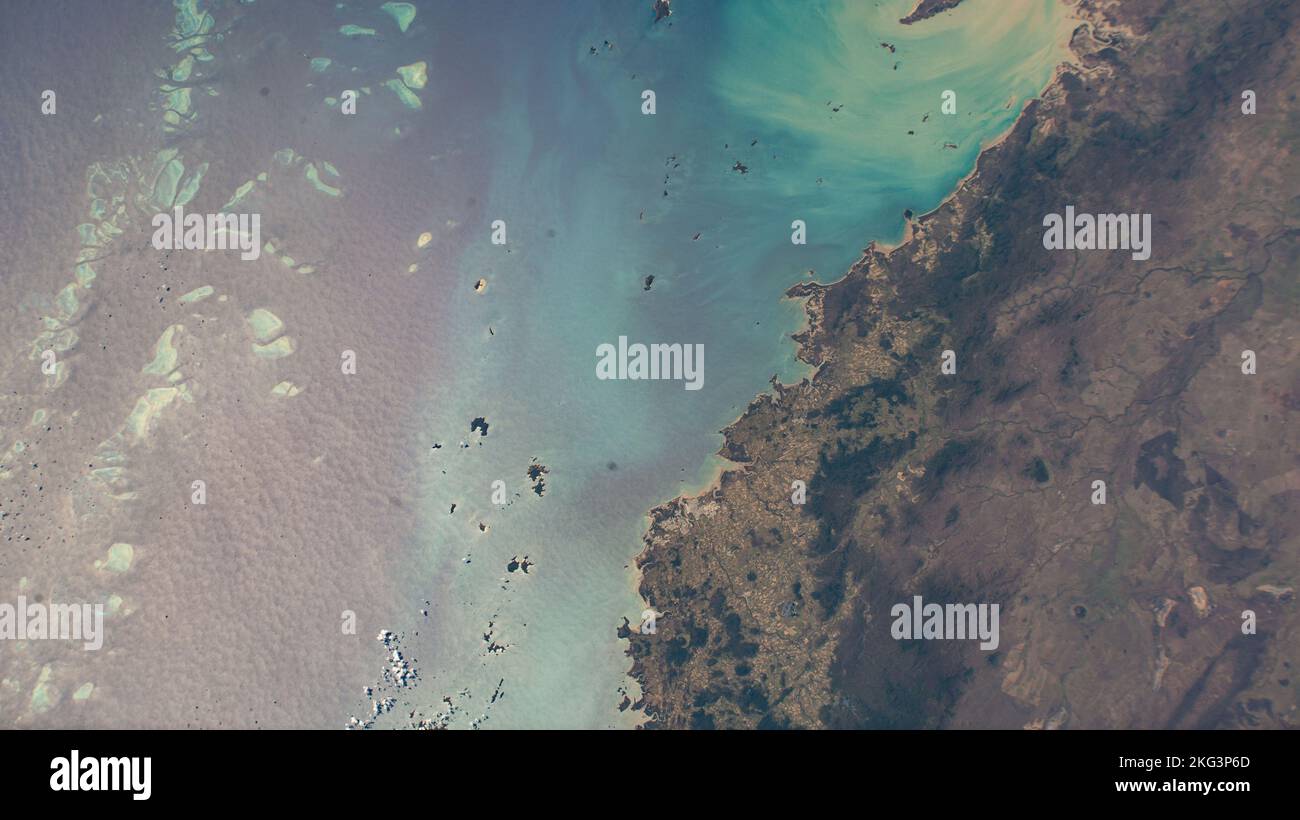 Earth observation. iss068e004262 (Sept. 30, 2022) --- The eastern coast ...