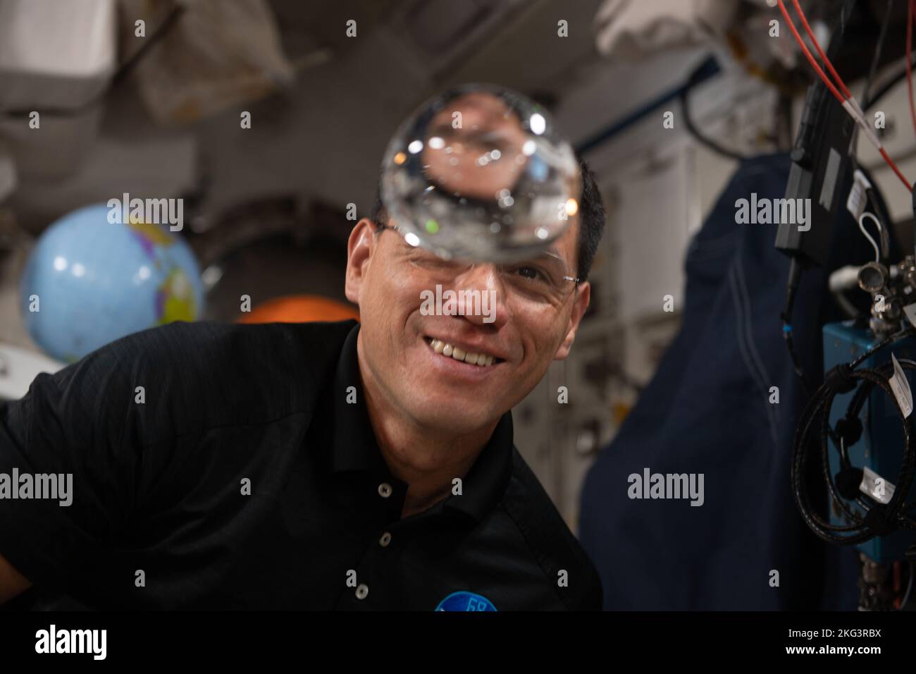. iss068e006386 (Oct. 1, 2022) --- NASA astronaut and Expedition 68 ...