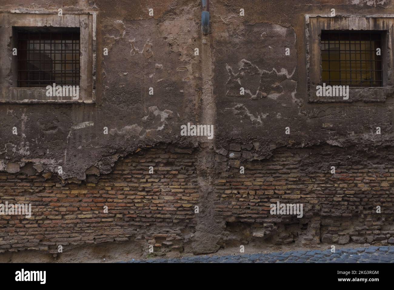 Layers of brick hi-res stock photography and images - Alamy