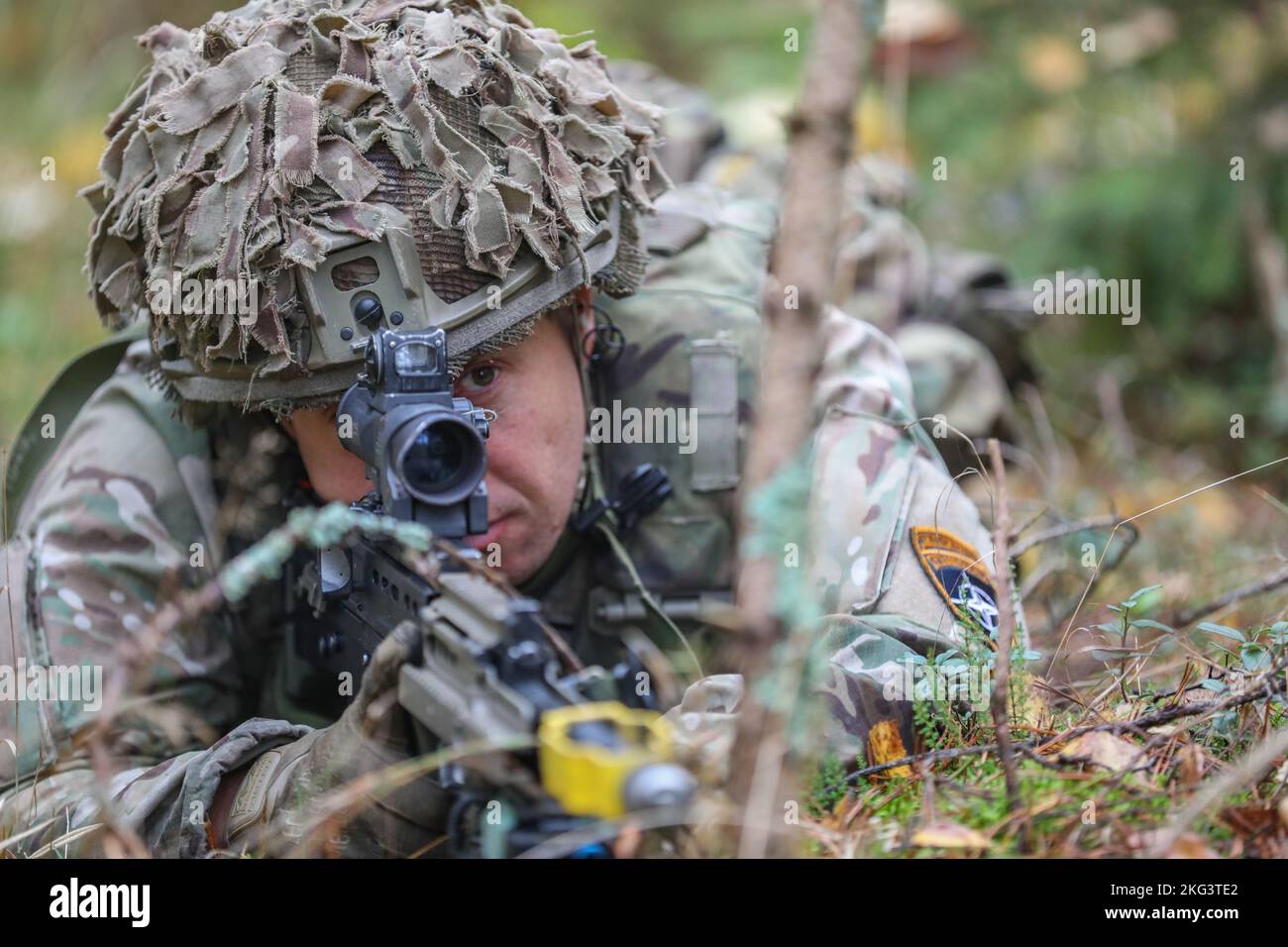 Lance Cpl. Darren W. Clarke, an infantryman rifleman of the Prince of ...