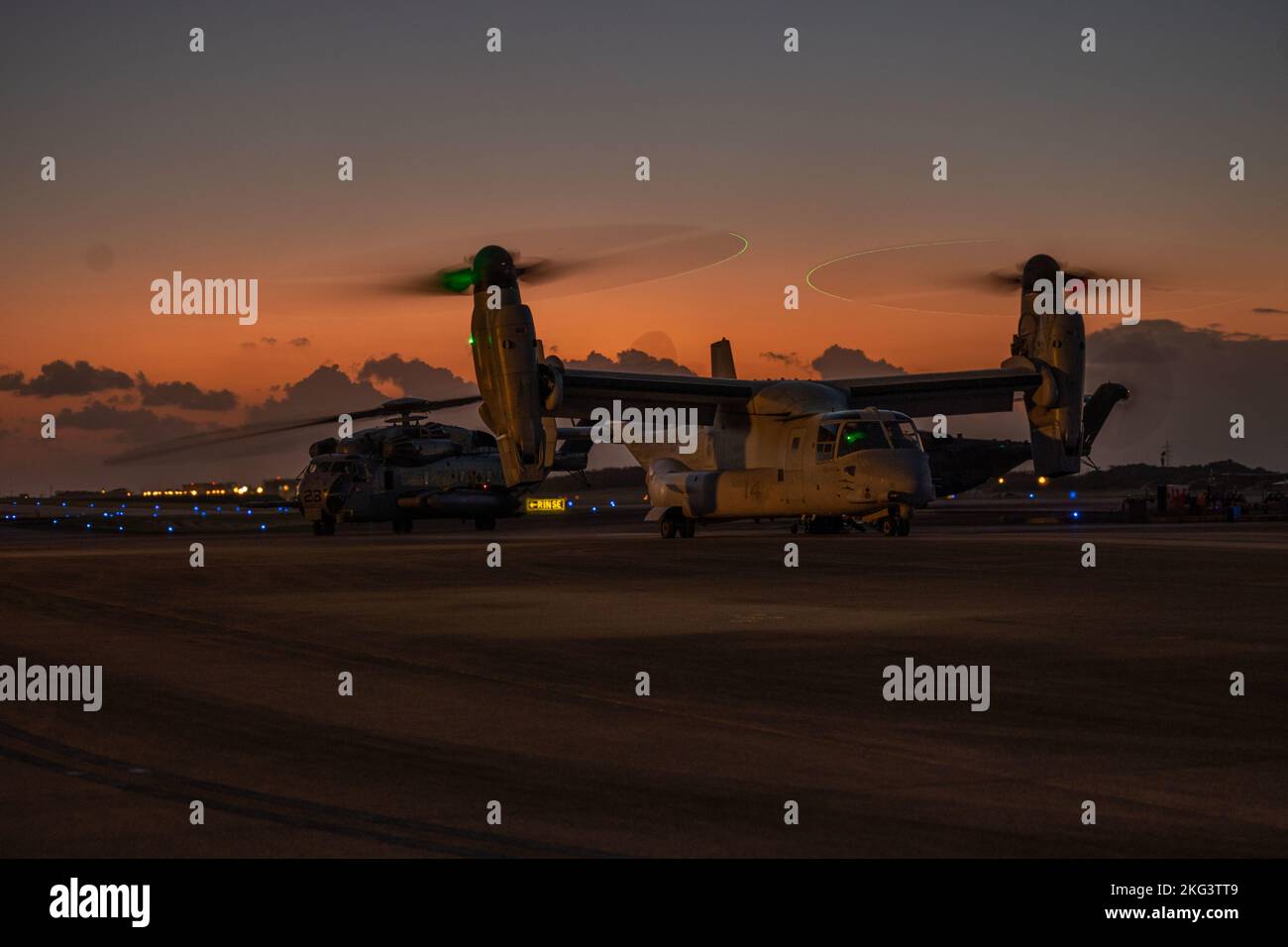 1st maw refuel hi-res stock photography and images - Alamy