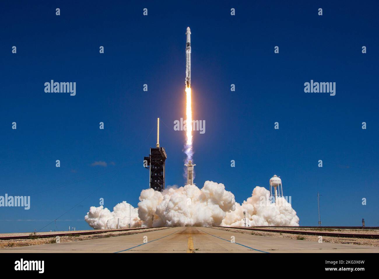 SpaceX Crew-5 Launch Photos. SpaceX’s Falcon 9 rocket, with the Dragon Endurance spacecraft atop ...