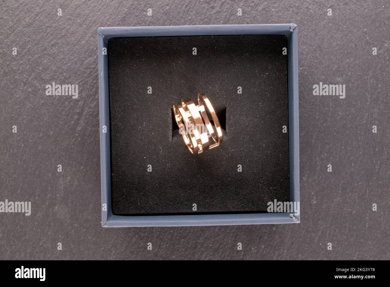 Gold ring top view hi-res stock photography and images - Alamy