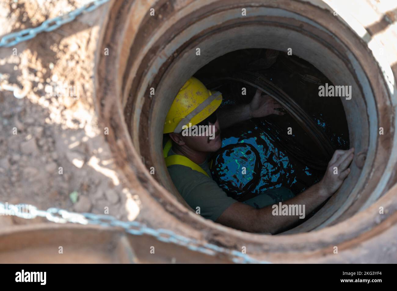 Senior Airman Darrin Applegate, 435th Air Expeditionary Wing ...