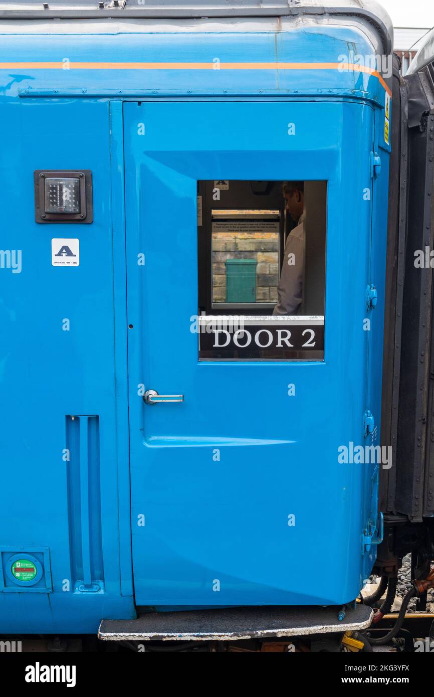 Blue pullman diesel hi-res stock photography and images - Alamy