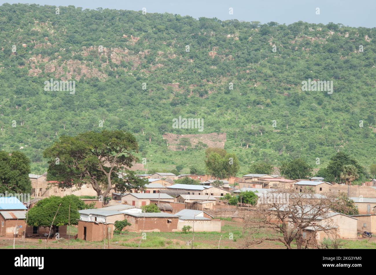 Atacora mountains, rural areas of Tangueta, trees, some buildings ...