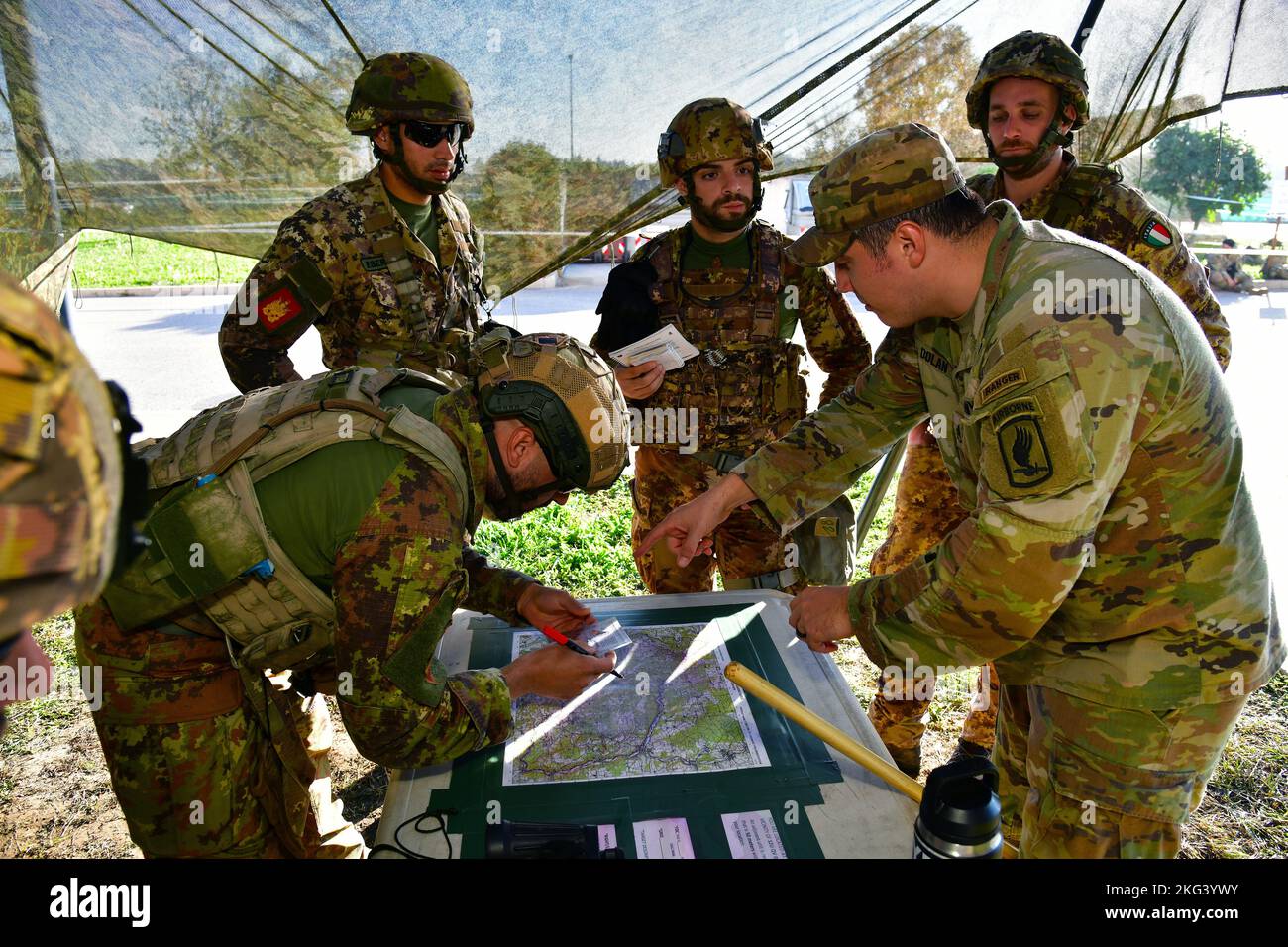 U.S. Army Paratroopers assigned to the 173rd Airborne Brigade and ...