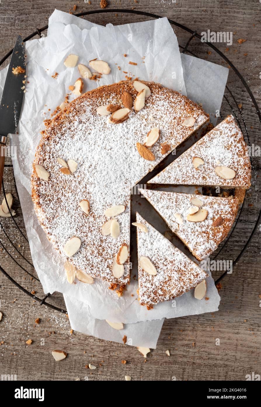 Three slices of cake hi-res stock photography and images - Alamy
