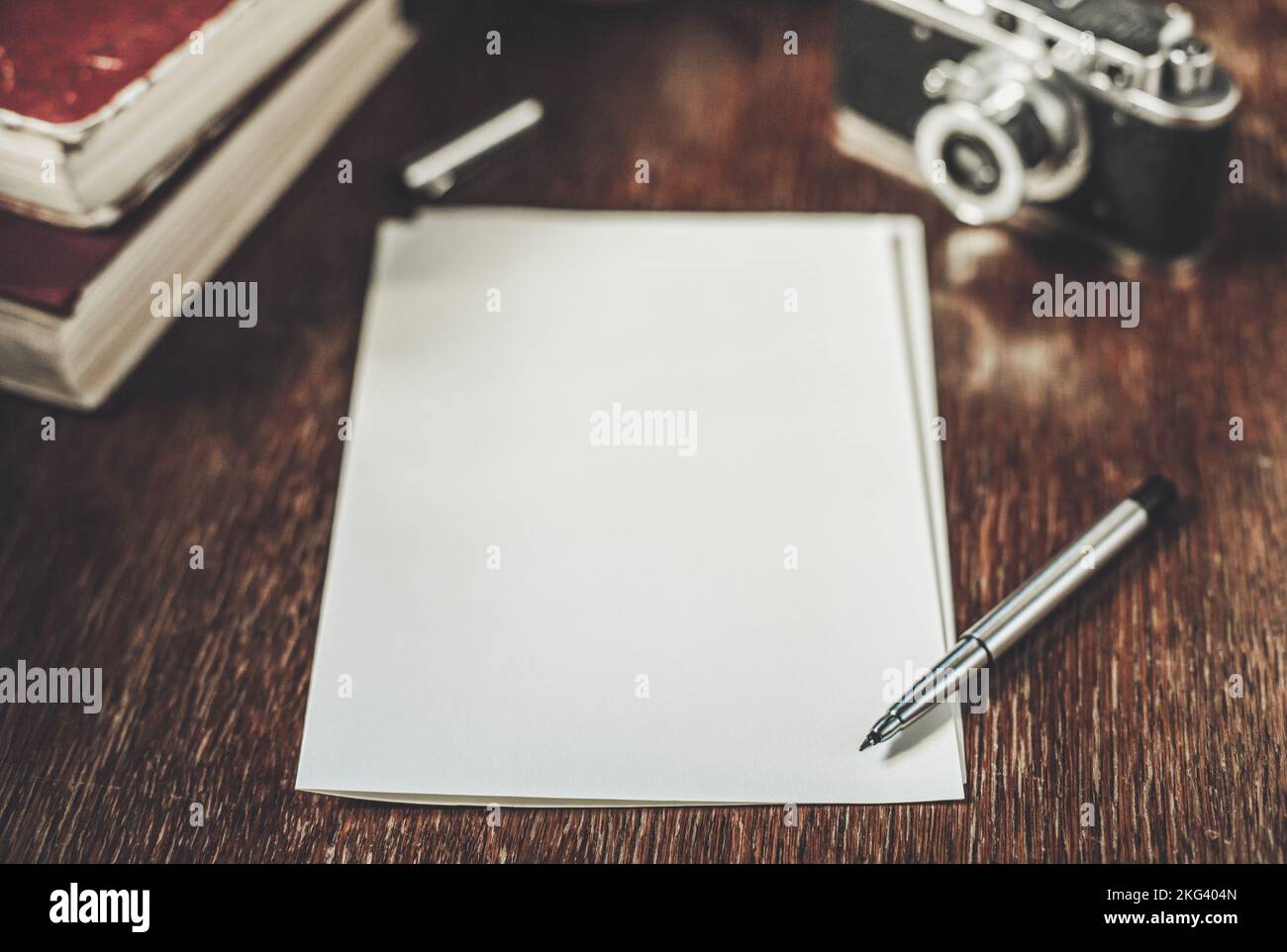 Vintage writing desk books hi-res stock photography and images - Alamy