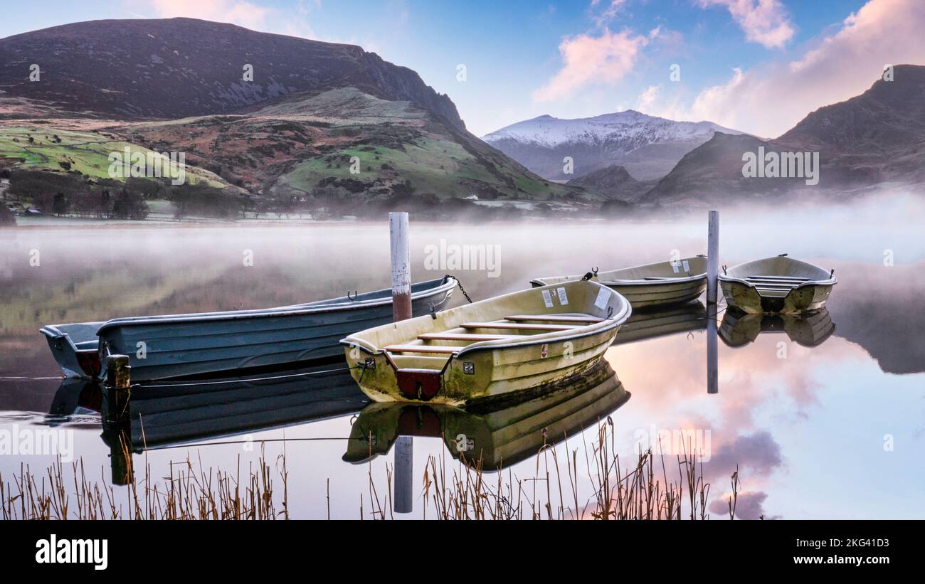 Beautiful lake nantlle snowdonia hi-res stock photography and images ...