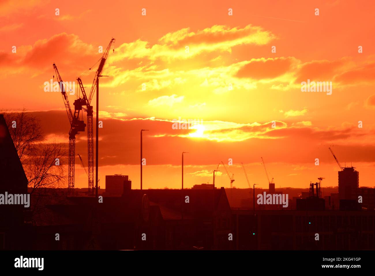 leeds skyline at sunset yorkshire united kingdom Stock Photo - Alamy