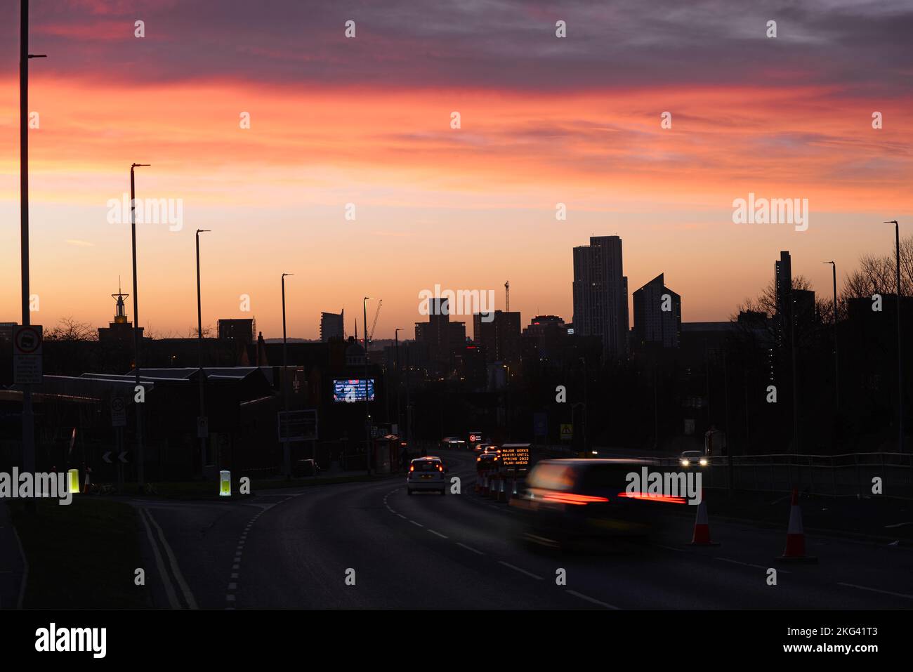 leeds skyline at sunset yorkshire united kingdom Stock Photo - Alamy