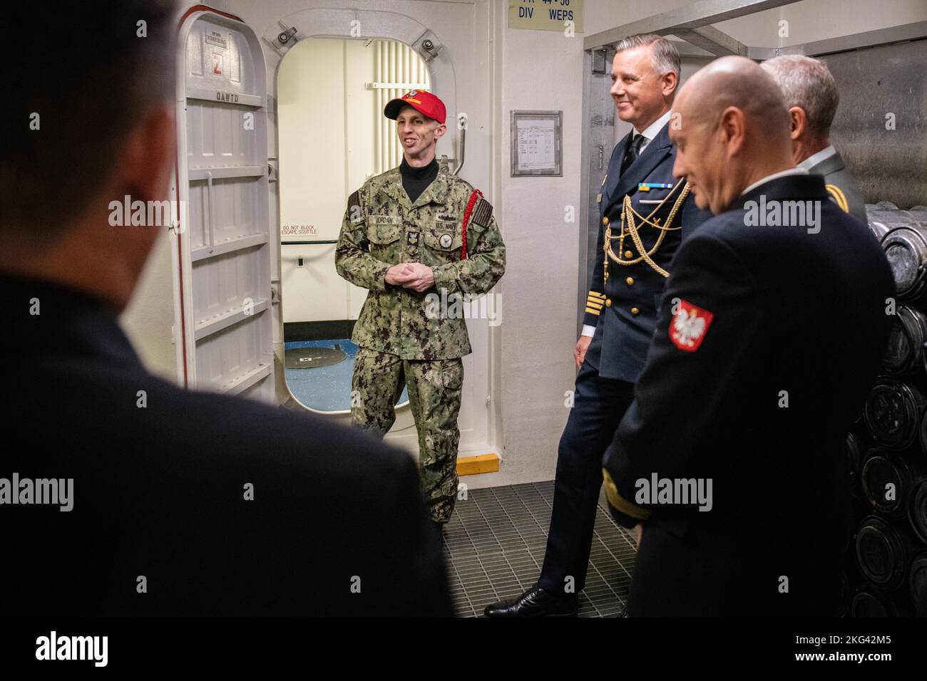 Uss trayer bst 21 hi-res stock photography and images - Alamy