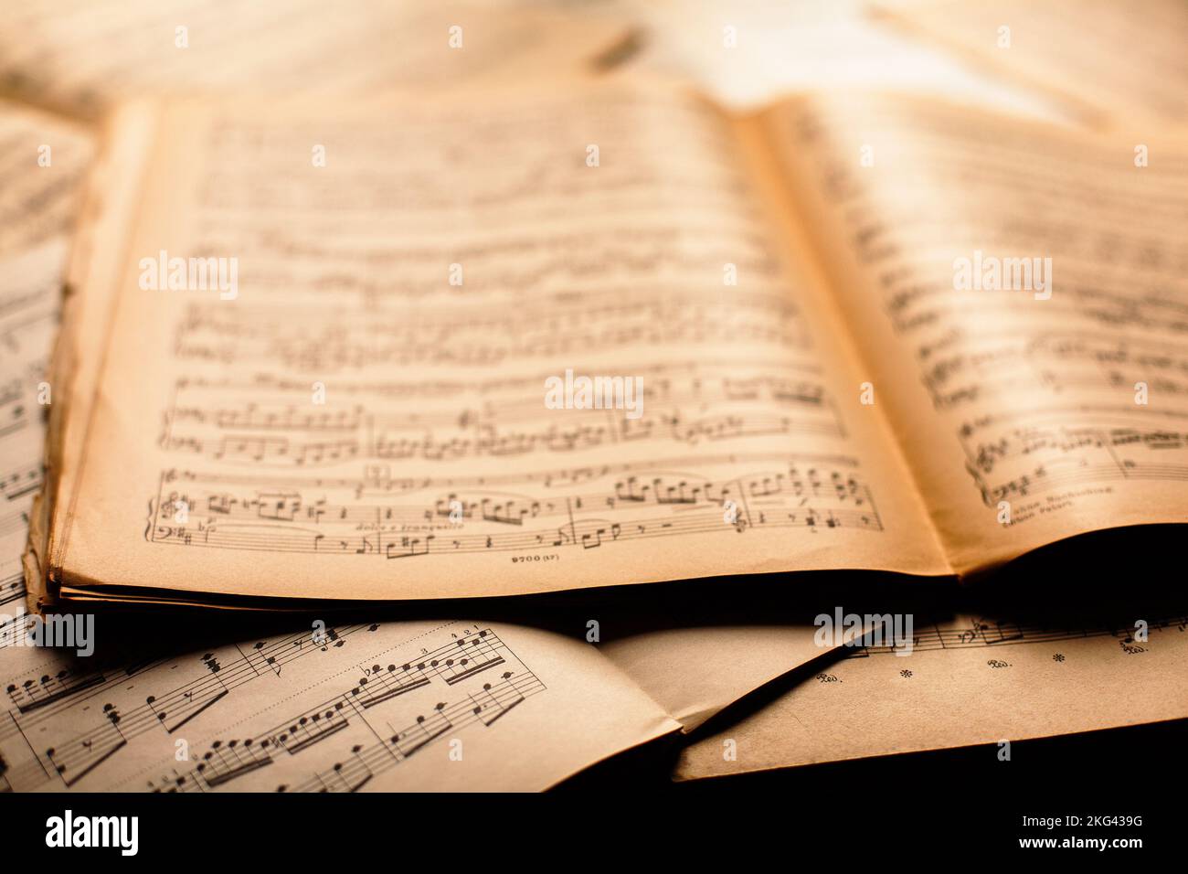 Selective focus of musical notes hi-res stock photography and images ...