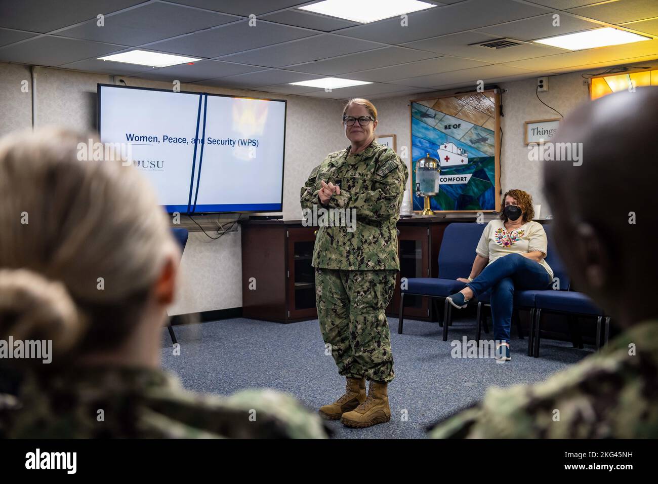 221028-N-LP924-1043 PUERTO BARRIOS, Guatemala (Oct. 28, 2022) Capt ...