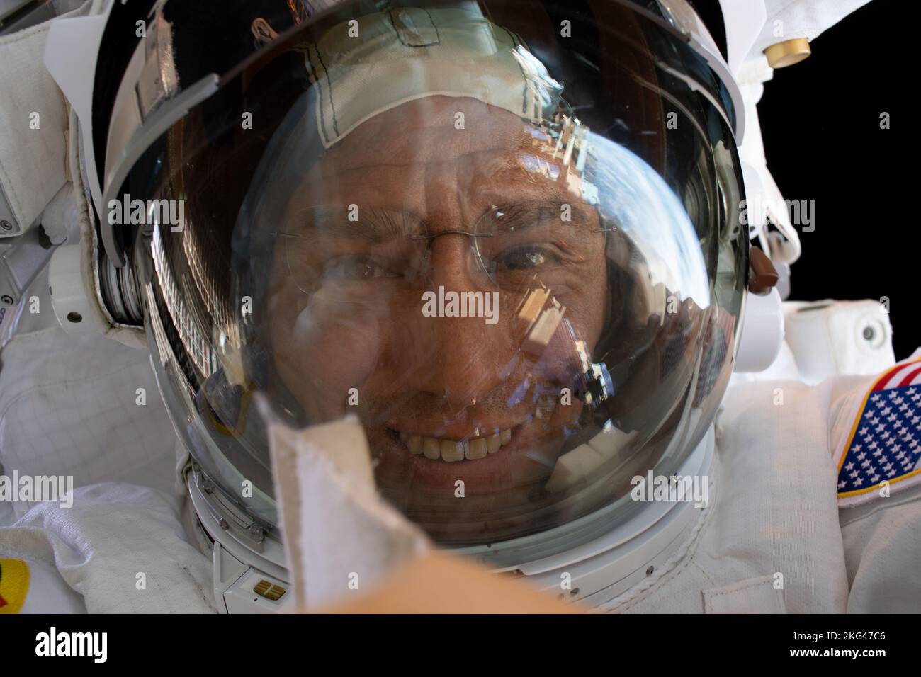 . iss068e022445 (Nov. 15, 2022) --- NASA astronaut and Expedition 68 ...