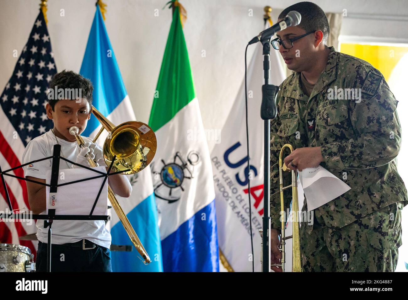 PUERTO BARRIOS, Guatemala (Oct. 28, 2022) Musician 2nd Class Cesar ...