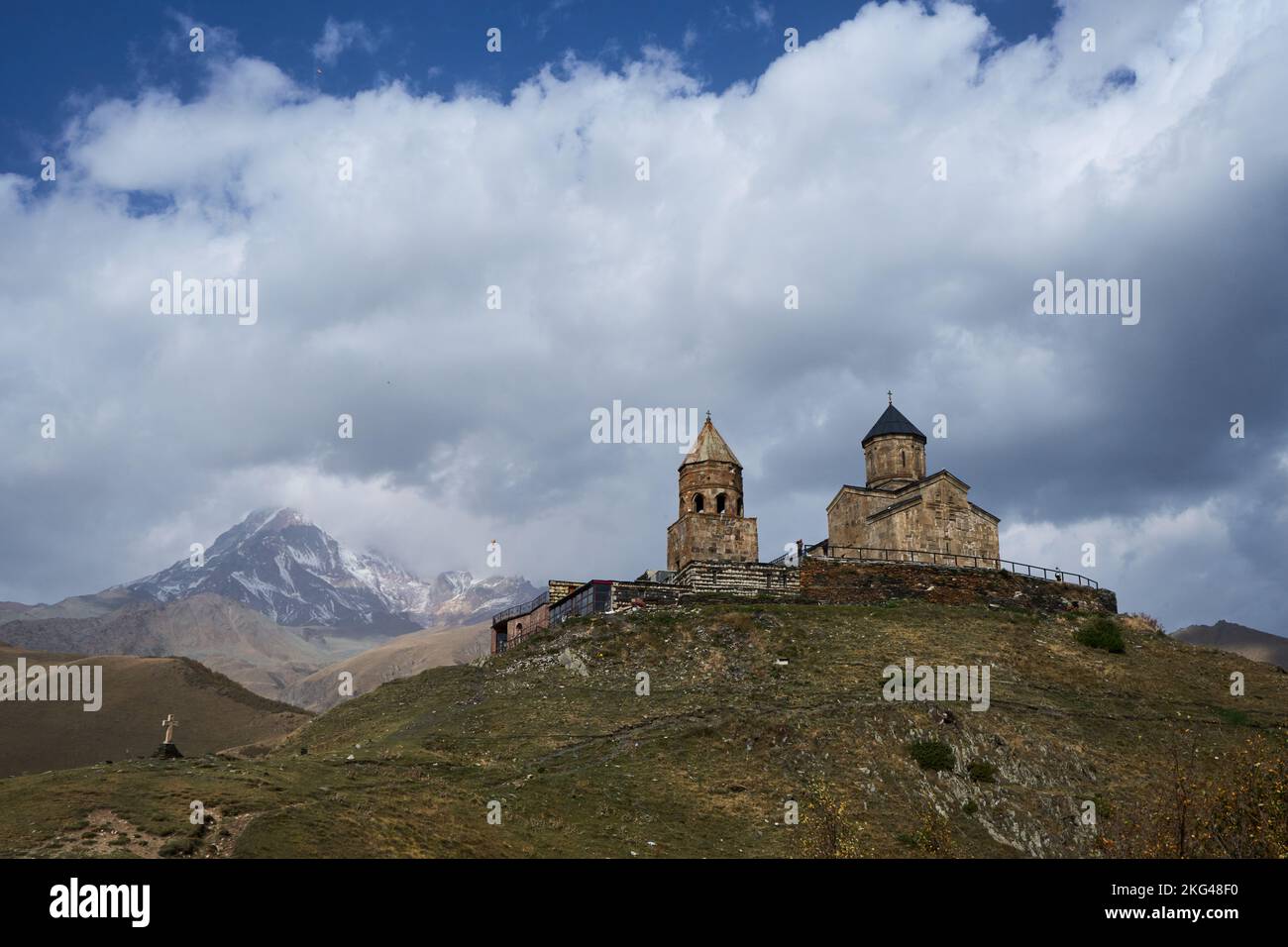 Gergetier Dreifaltigkeitskirche, Bergkirche Gergeti, Gergetis Sameba, Tsminda Sameba, bei ...