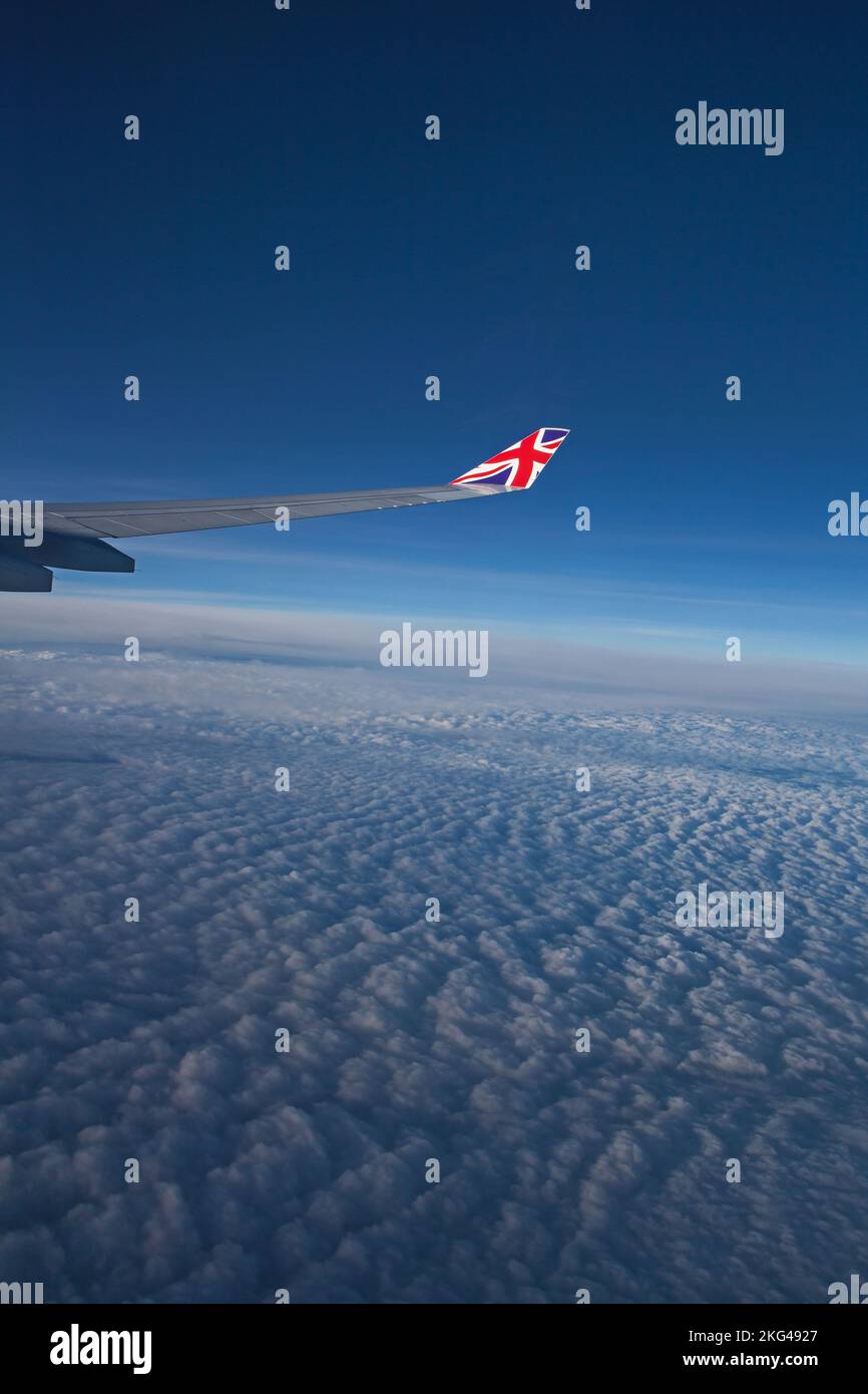 Mid wing aircraft hi-res stock photography and images - Alamy