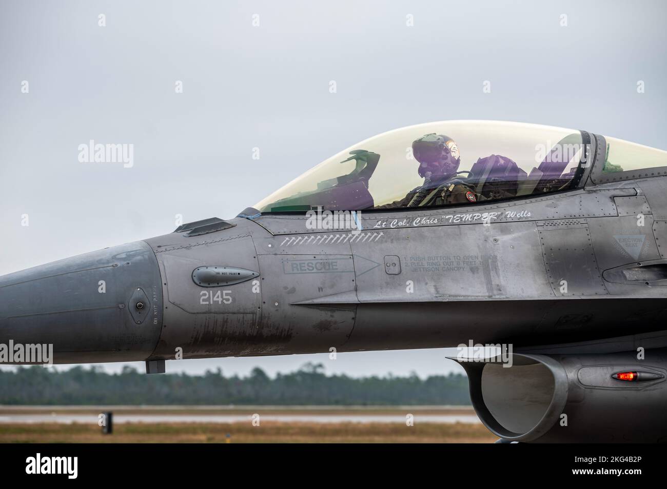 A U.S. Air Force pilot with the 125th Fighter Squadron, Tulsa Air ...
