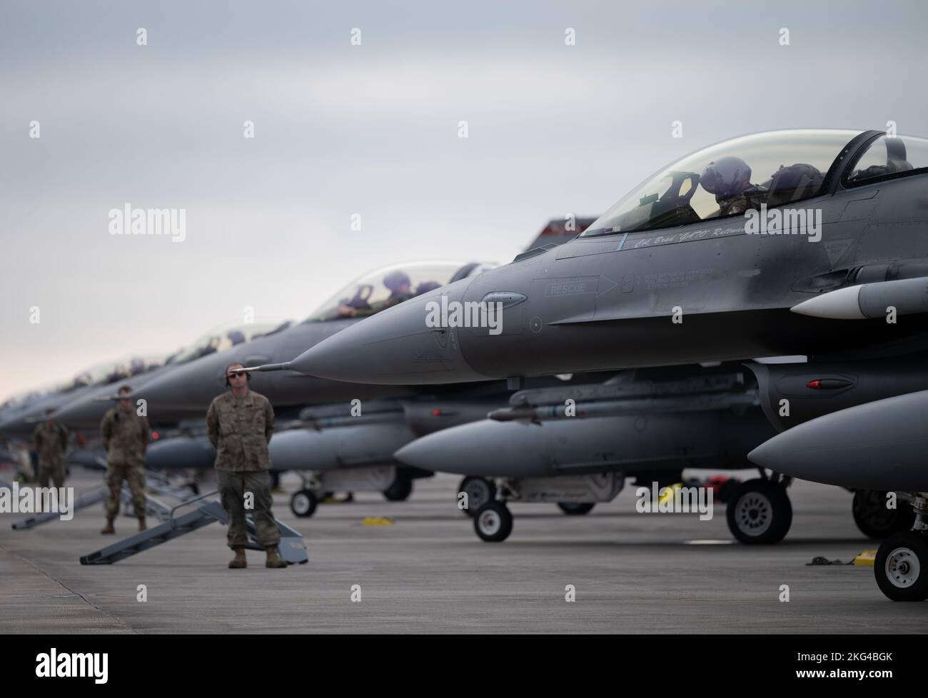 Checkered flag 16 1 exercise hi-res stock photography and images - Alamy