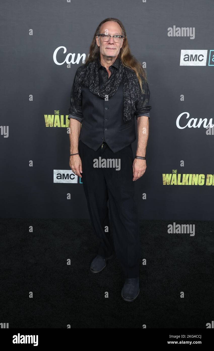 20 November 2022 -Los Angeles, California - Greg Nicotero. The Walking ...