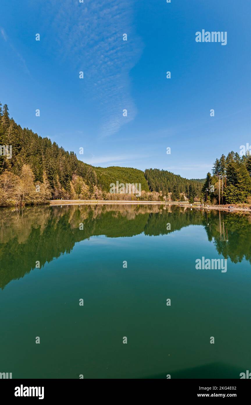 Leaburg Dam and fish hatchery in Vida near covered bridge near ...