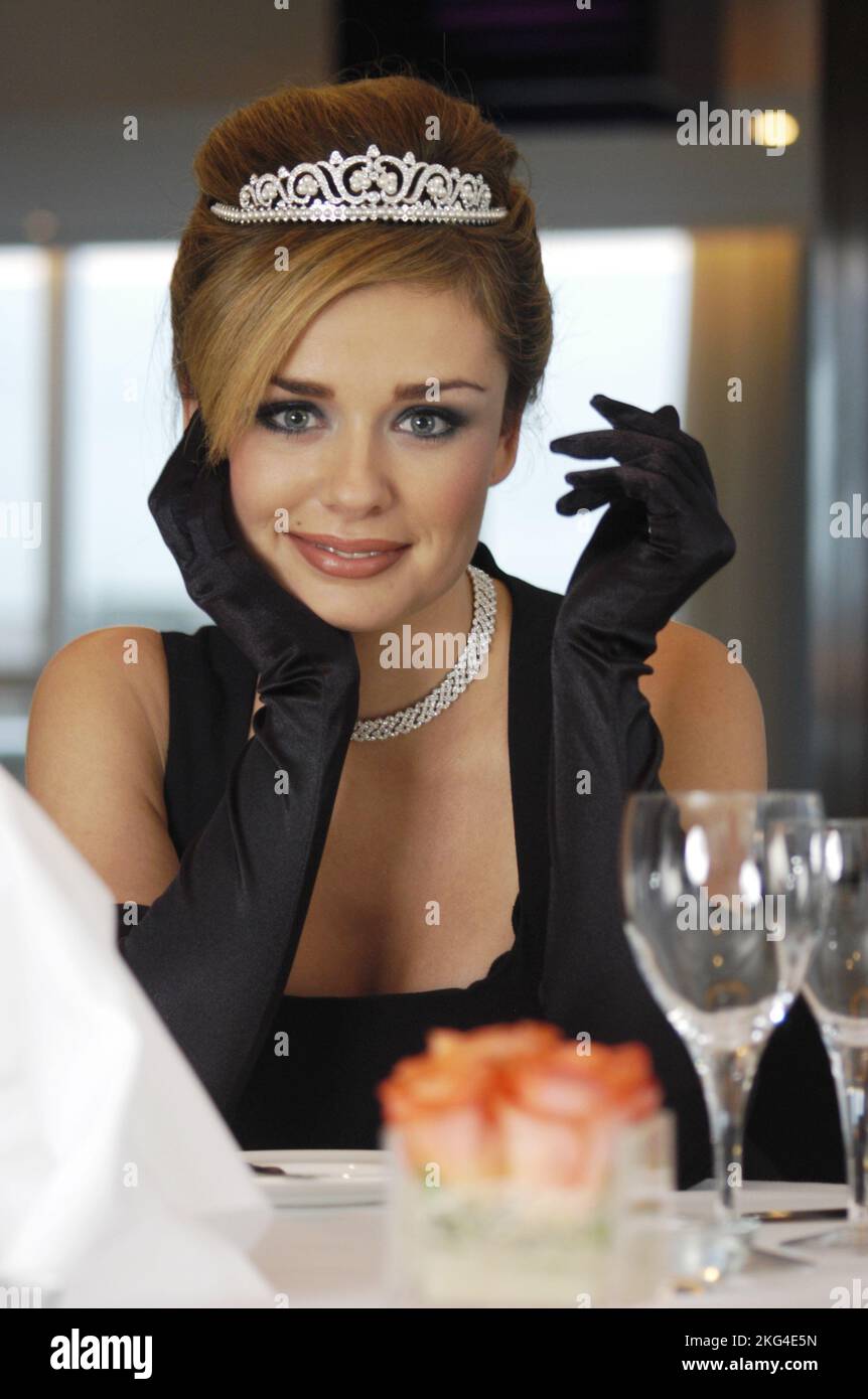 Opera singer Katherine Jenkins posing as Audrey Hepburn in Breakfast At ...