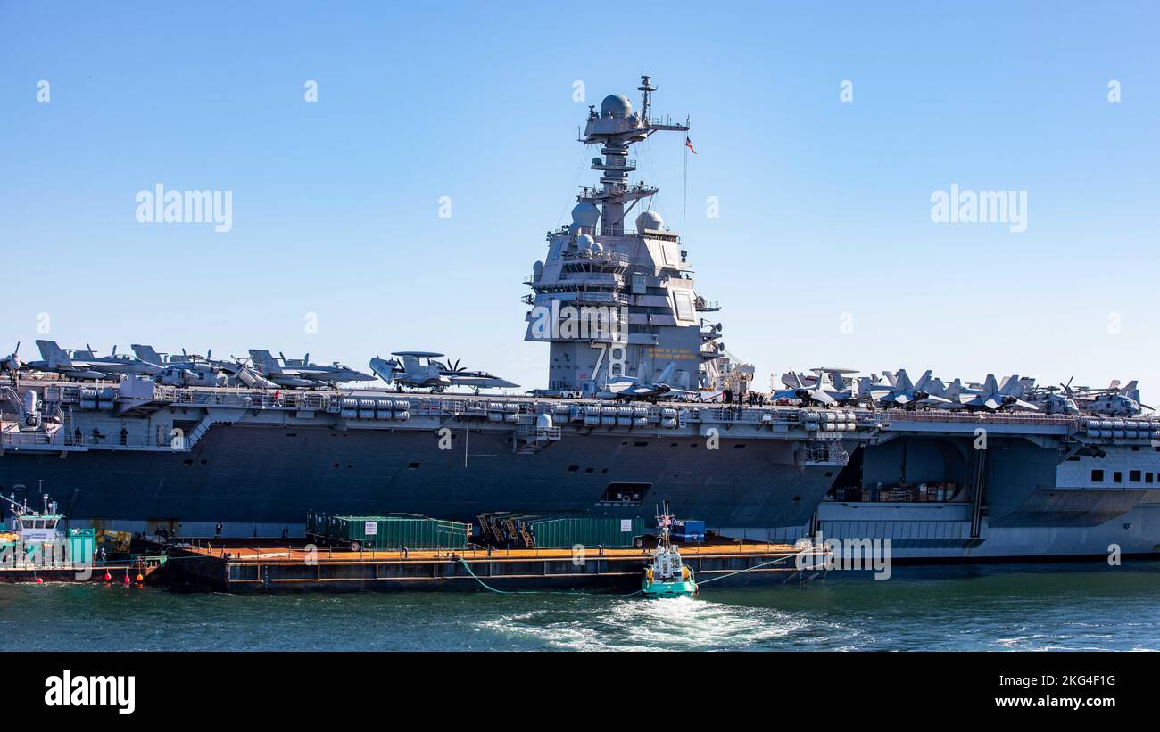 The first-in-class aircraft carrier USS Gerald R. Ford (CVN 78) anchors ...