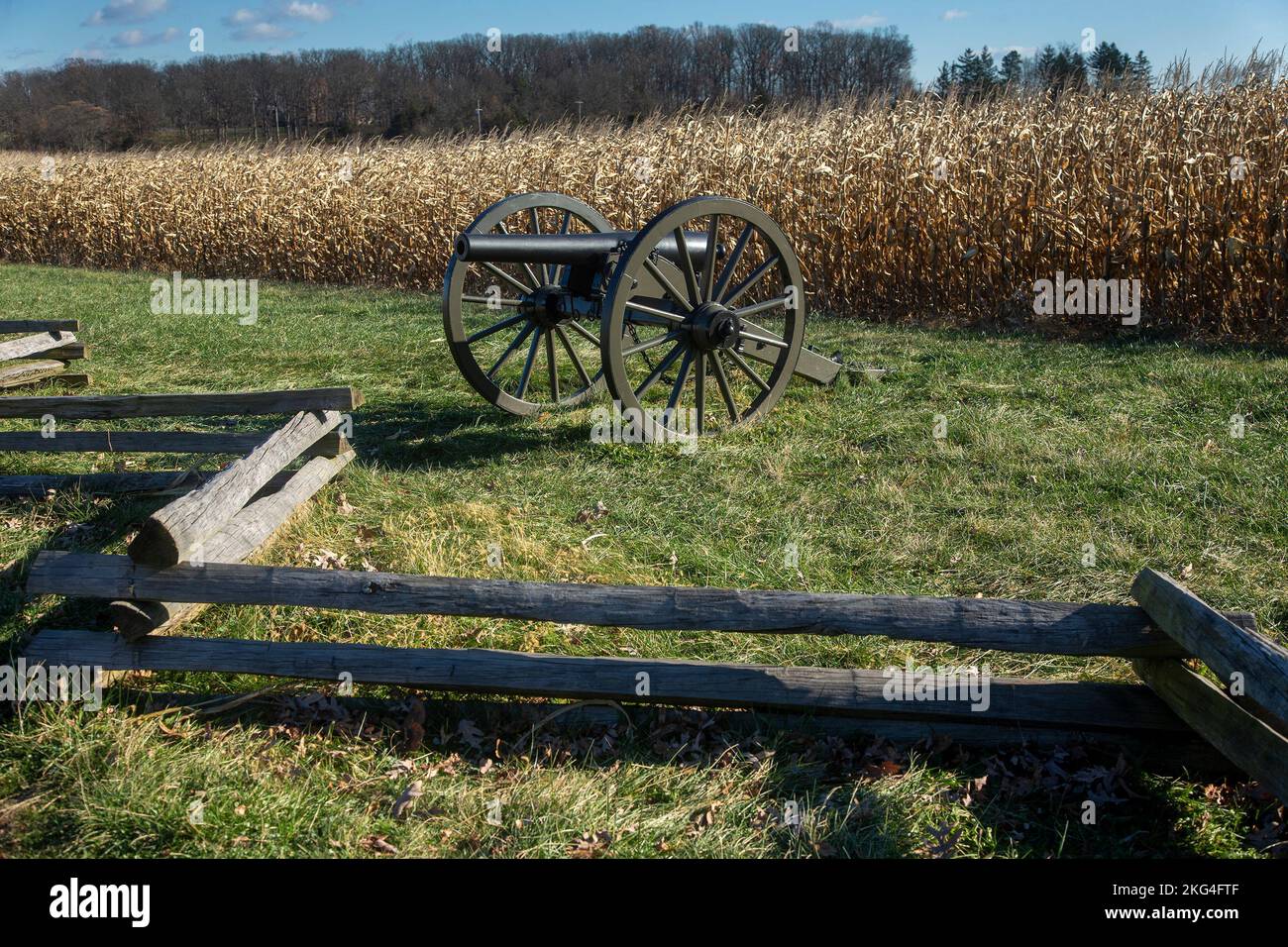 Cannon at the Gettysburg battlefield of the US Civil War Stock Photo - Alamy