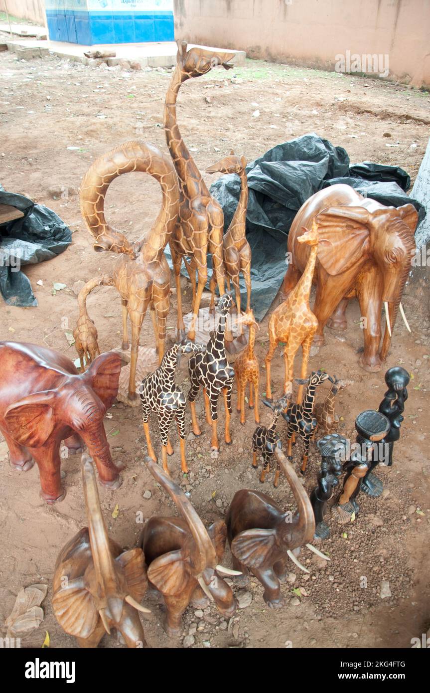 Carved animals, market, Natitingou, Ancora, Benin Stock Photo - Alamy