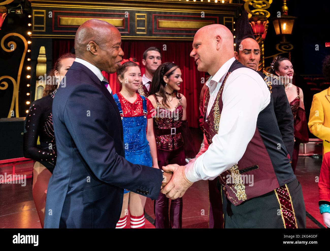 Mayor Eric Adams and Nik Wallenda of Big Apple Circus after mayor's ...