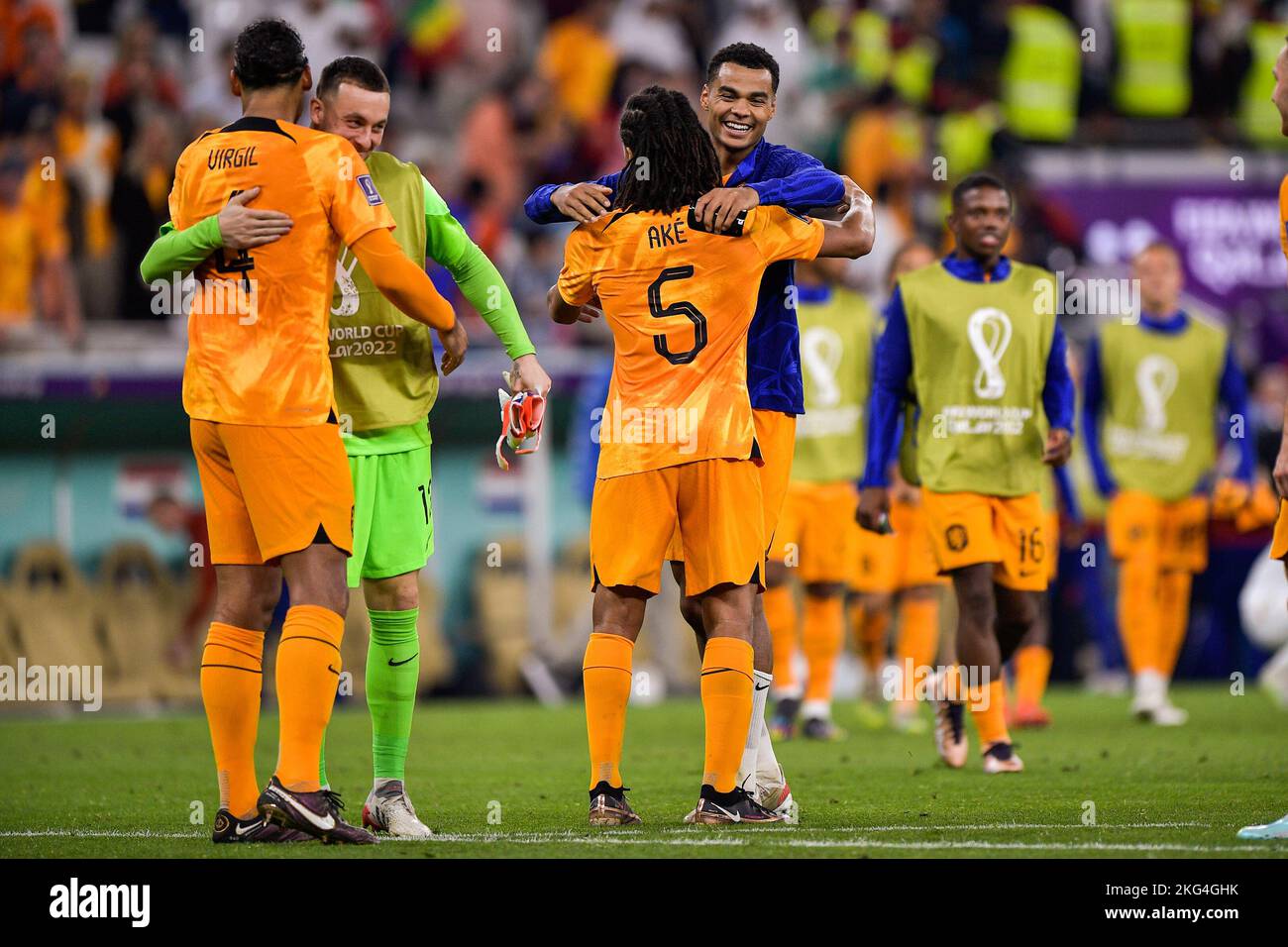 DOHA, QATAR - NOVEMBER 21: Virgil van Dijk of the Netherlands, Justin ...
