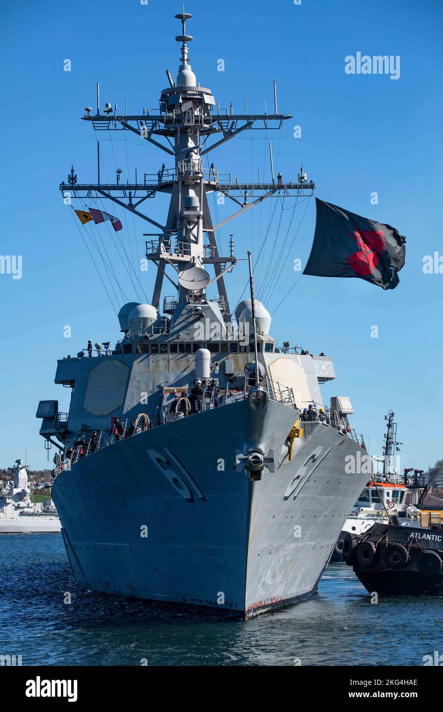 A view from the Ticonderoga-class guided-missile cruiser USS Normandy ...