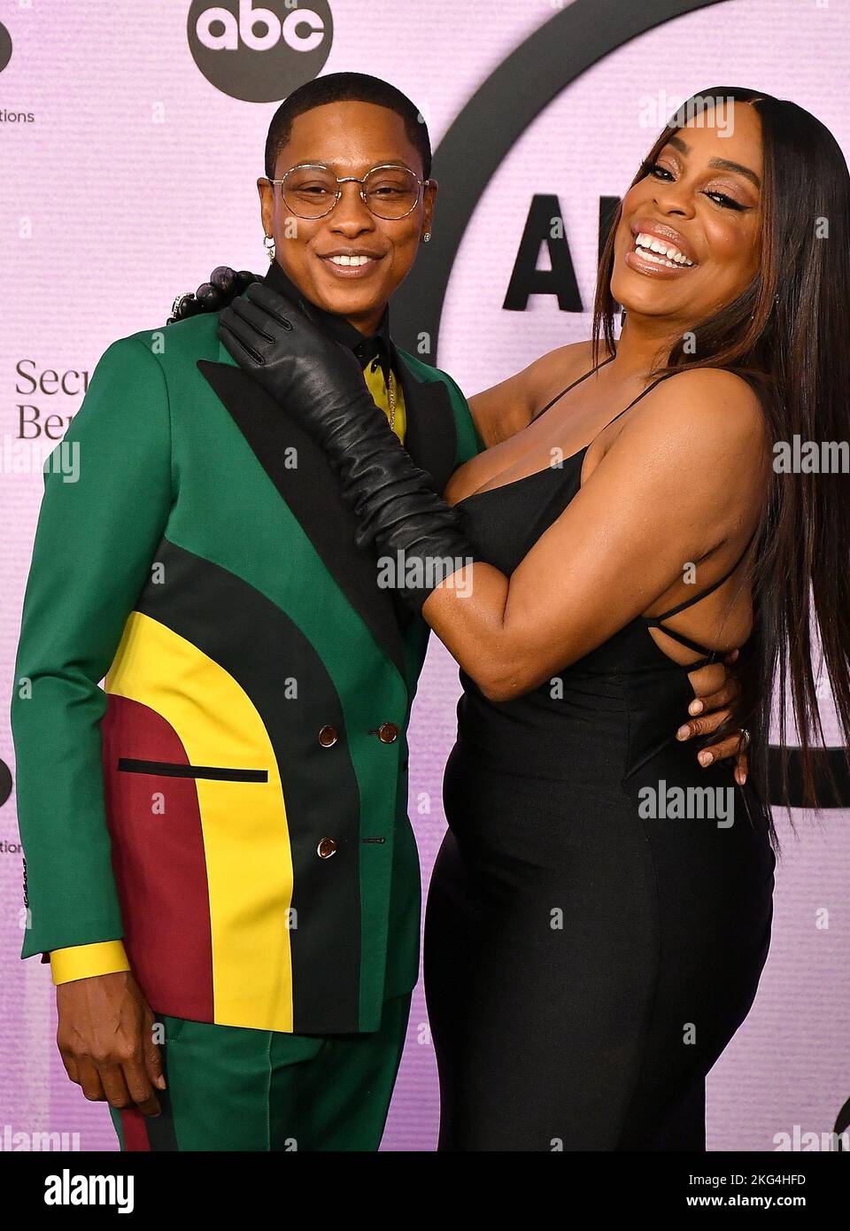 Jessica Betts and Niecy Nash attend the 2022 American Music Awards at ...
