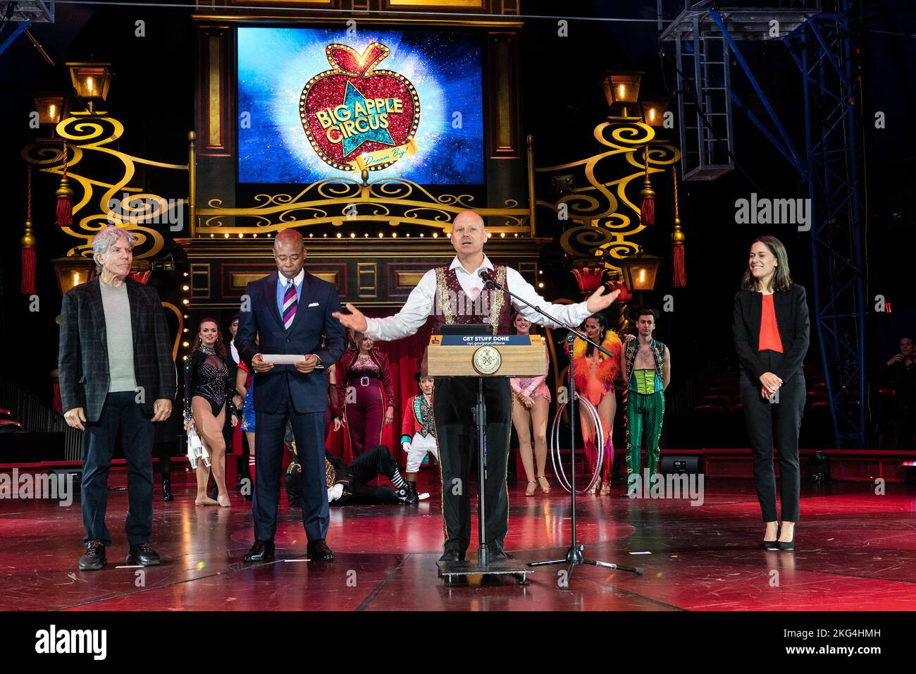 Nik Wallenda of Big Apple Circus speaks during mayor Eric Adams ...