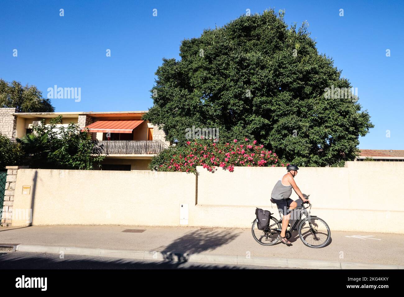 Meze harbor france hi-res stock photography and images - Alamy