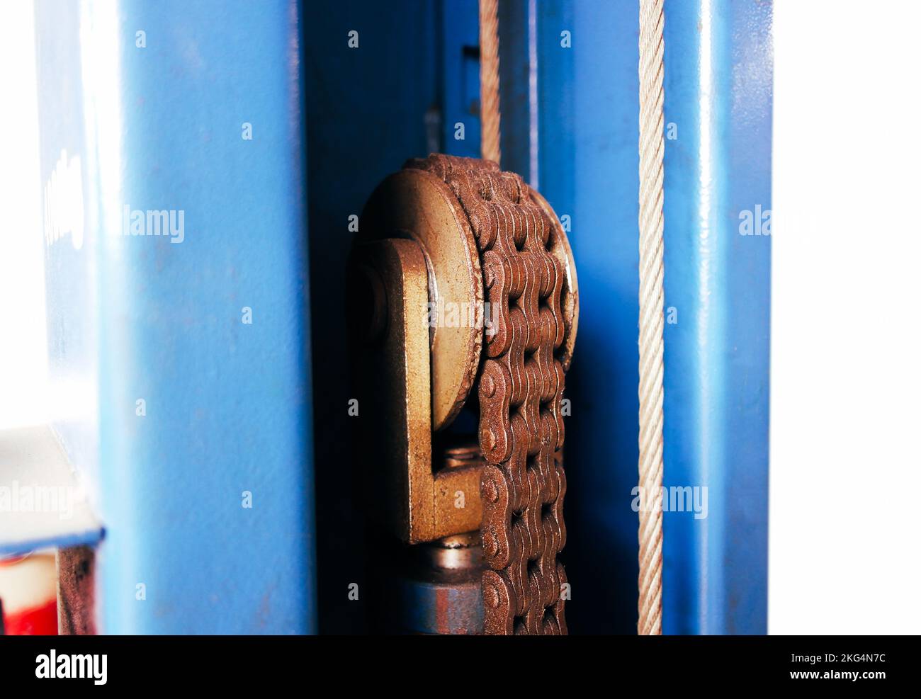 Car sling hi-res stock photography and images - Alamy