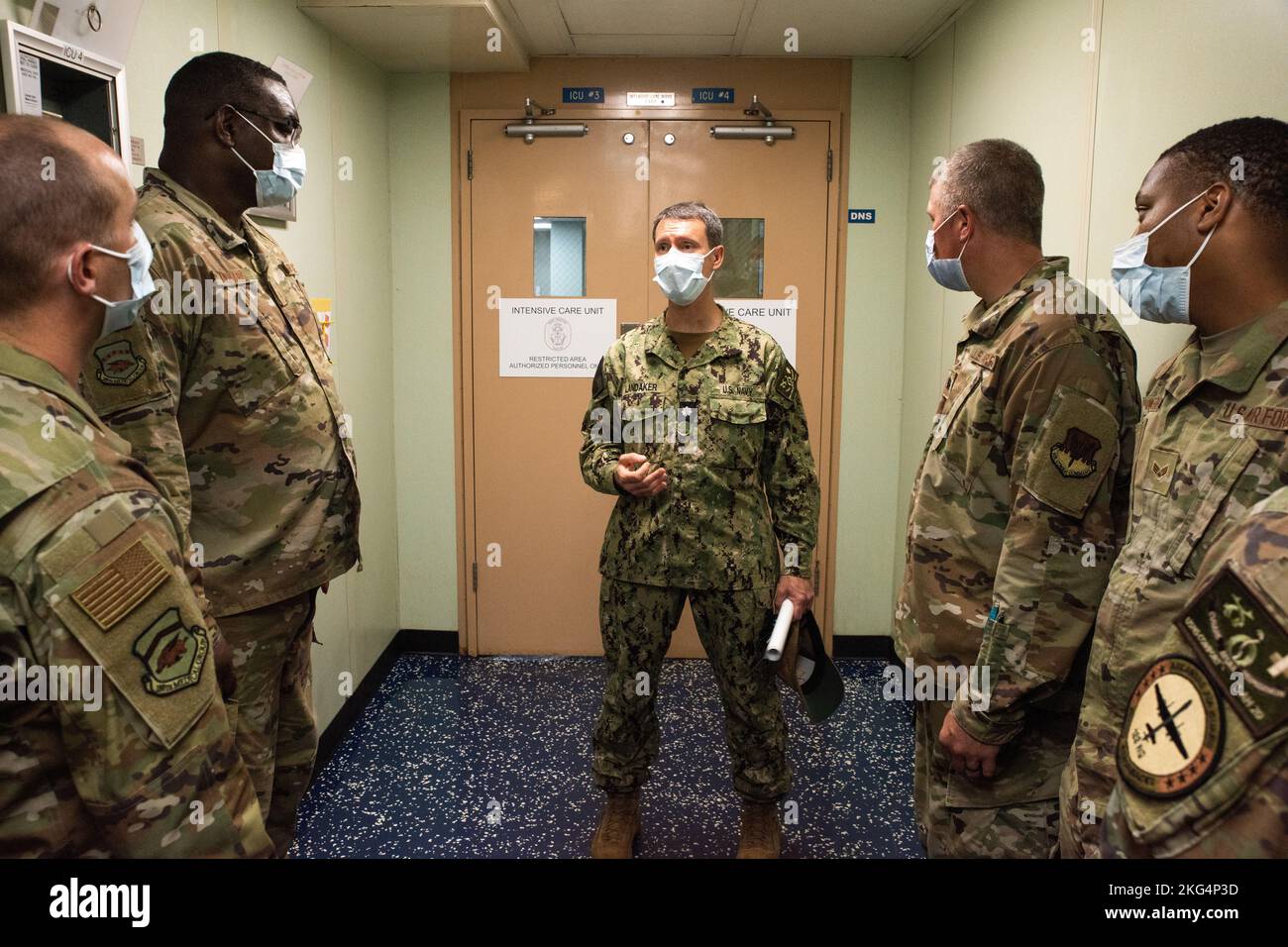 Arkansas National Guard members toured the USNS Comfort during ...