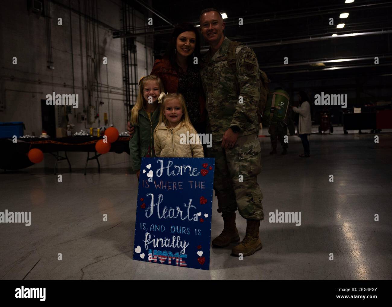 A U.S Air Force Airman from the 79th Fighter Generation Squadron (FGS ...