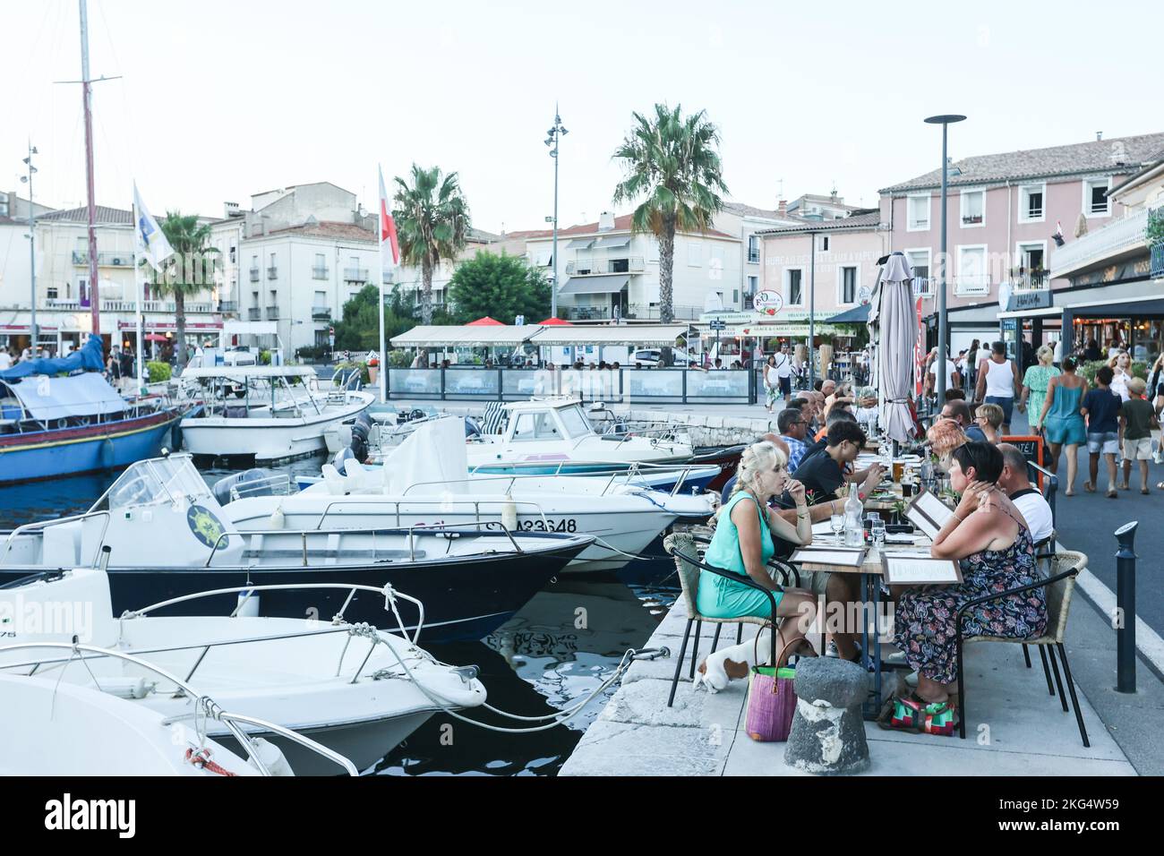 Meze restaurants hi-res stock photography and images - Alamy