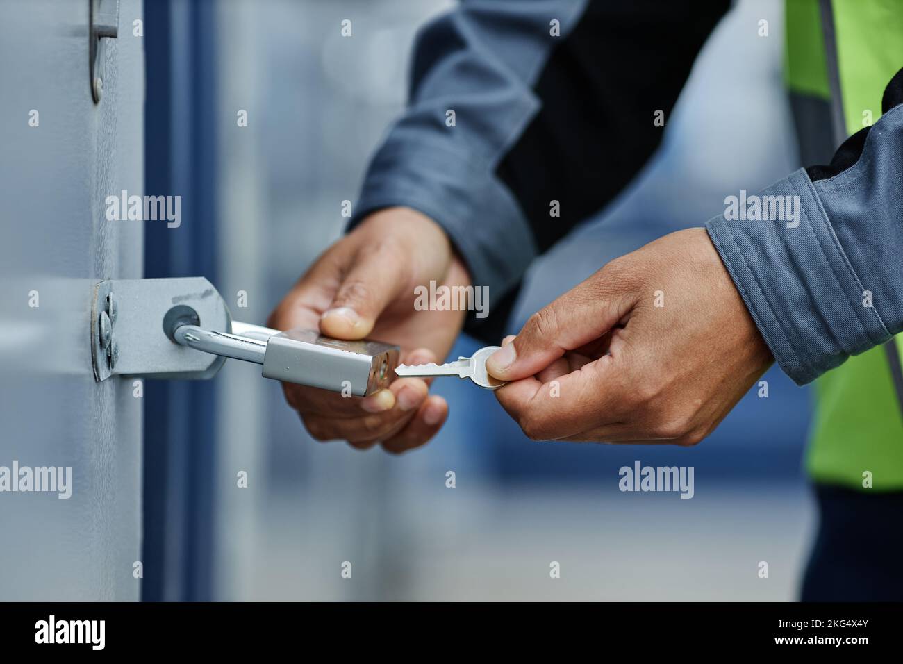 Hanging lock hi-res stock photography and images - Alamy