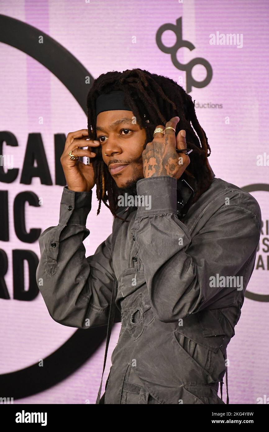 JID attends the 2022 American Music Awards at Microsoft Theater on ...
