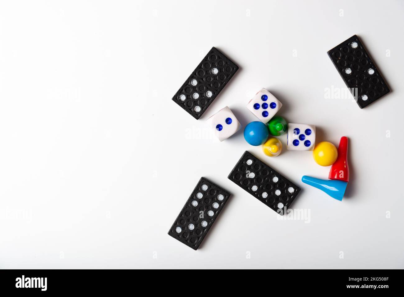 Board game figures dice hi-res stock photography and images - Alamy